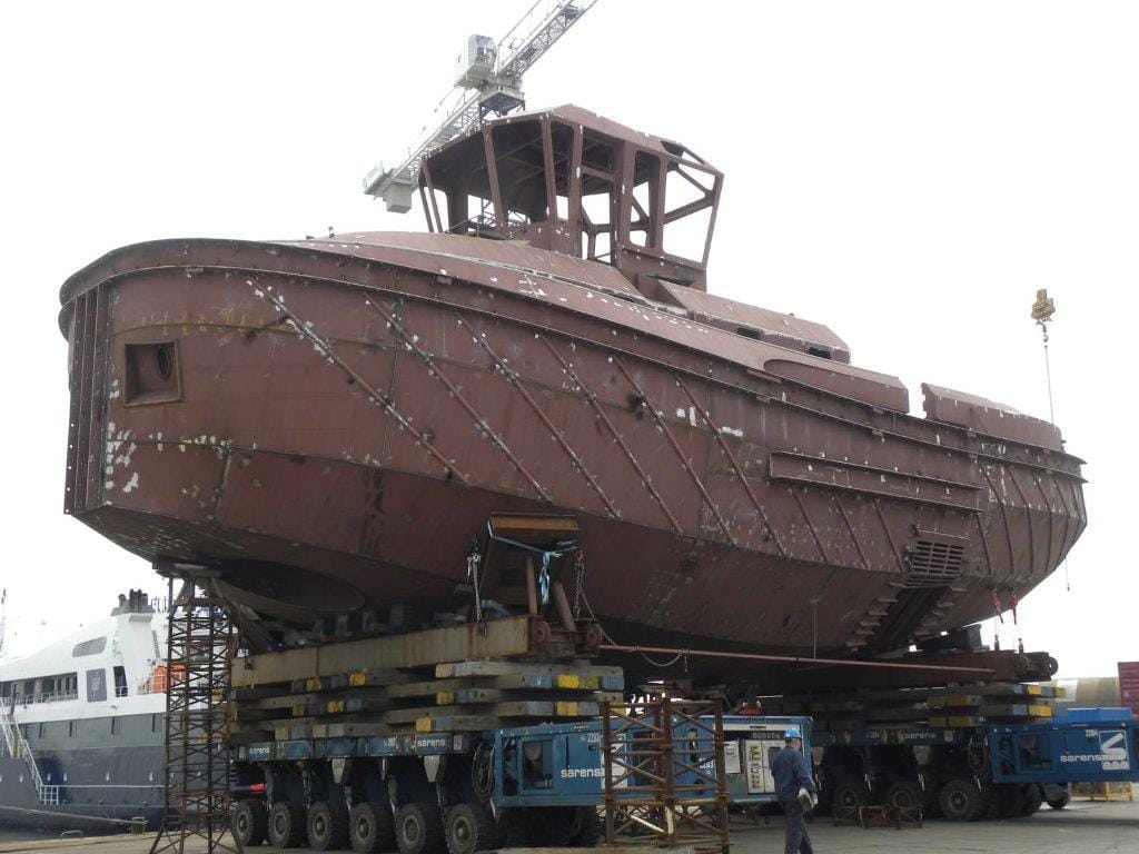 Telstar: revolutionaire sleepboot met schroef aan voor- en achterkant ...