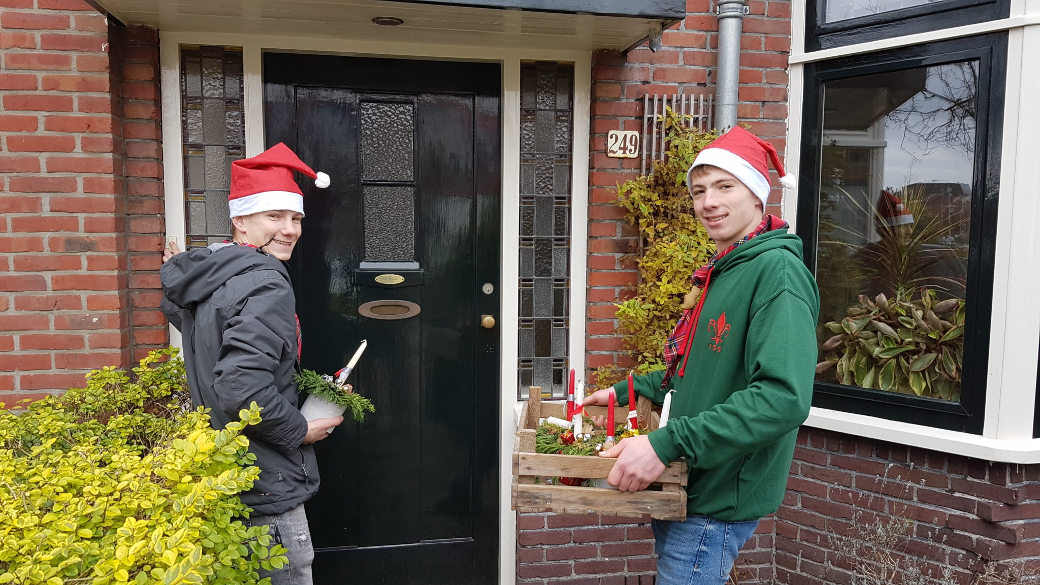 Scouting verkoopt kerststukjes - Jutter | Hofgeest