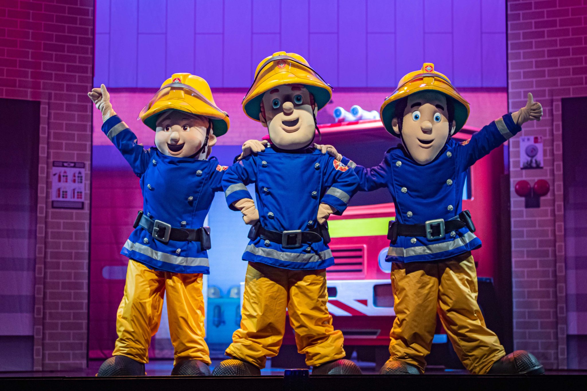 Brandweer Velsen aanwezig bij voorstelling Brandweerman Sam (2 ...