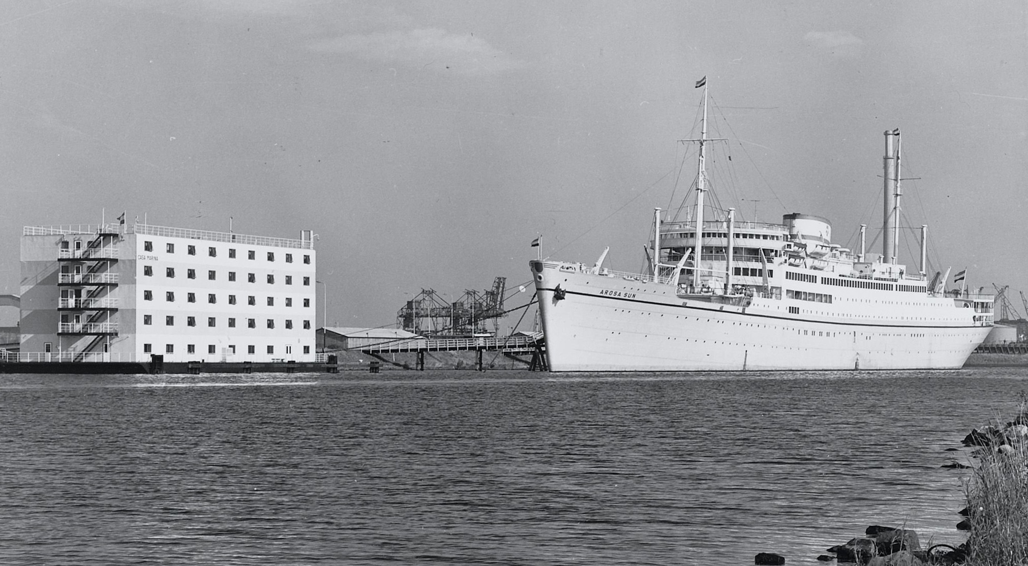 Typisch IJmuiden: de Arosa Sun - Jutter | Hofgeest