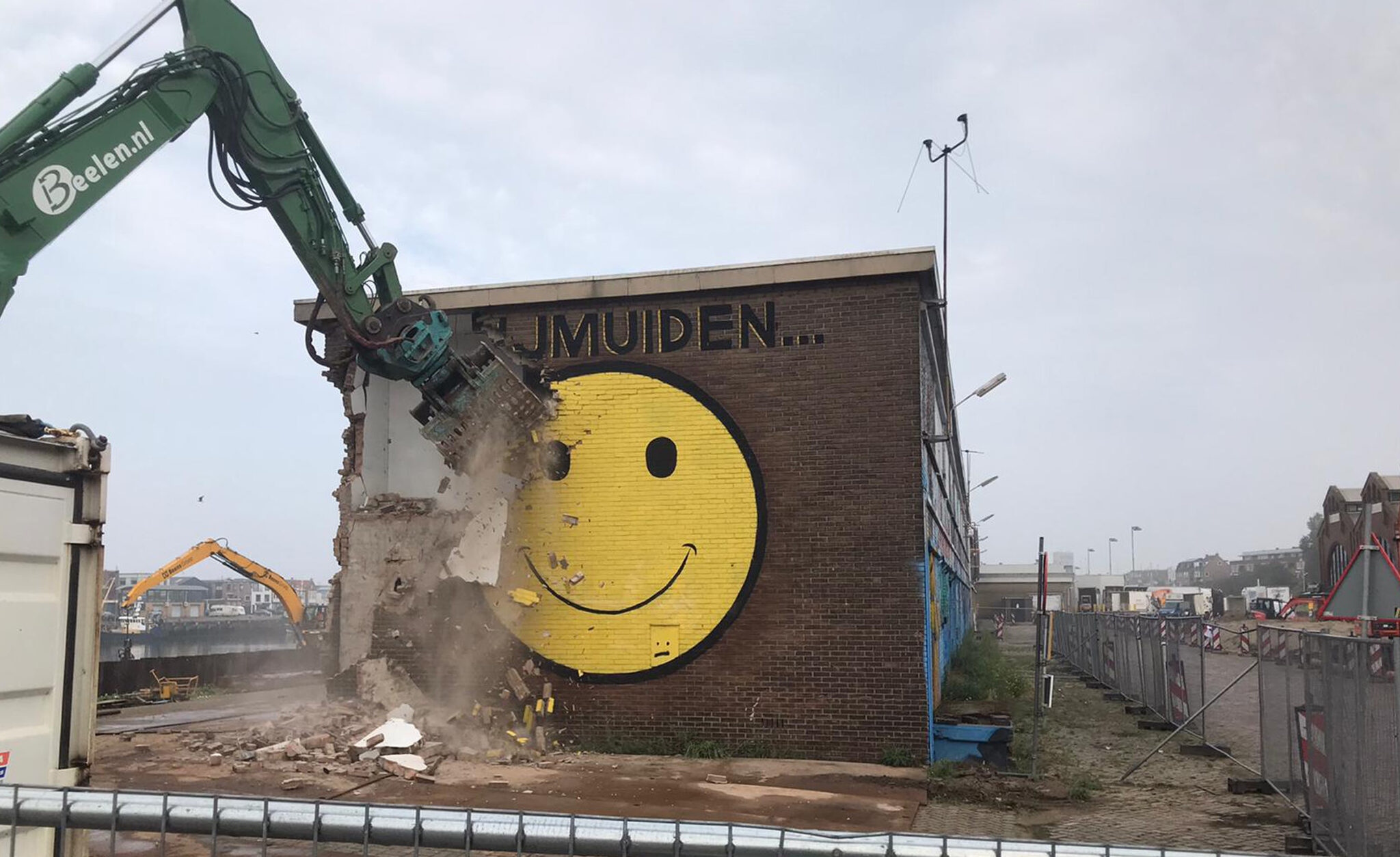 Typisch IJmuiden: een nieuwe Smiley - Jutter | Hofgeest