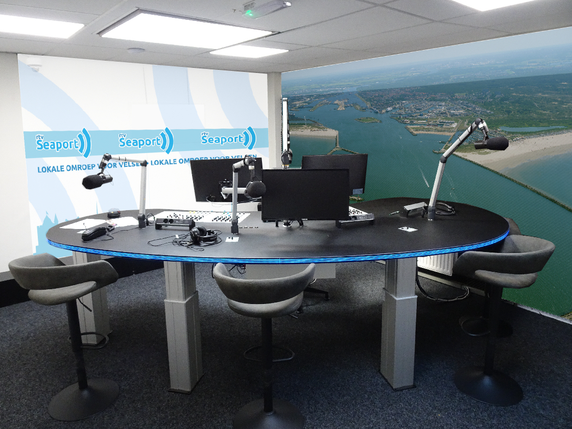 10 uur radio kijken bij RTV Seaport - opening nieuwe studio - Jutter ...