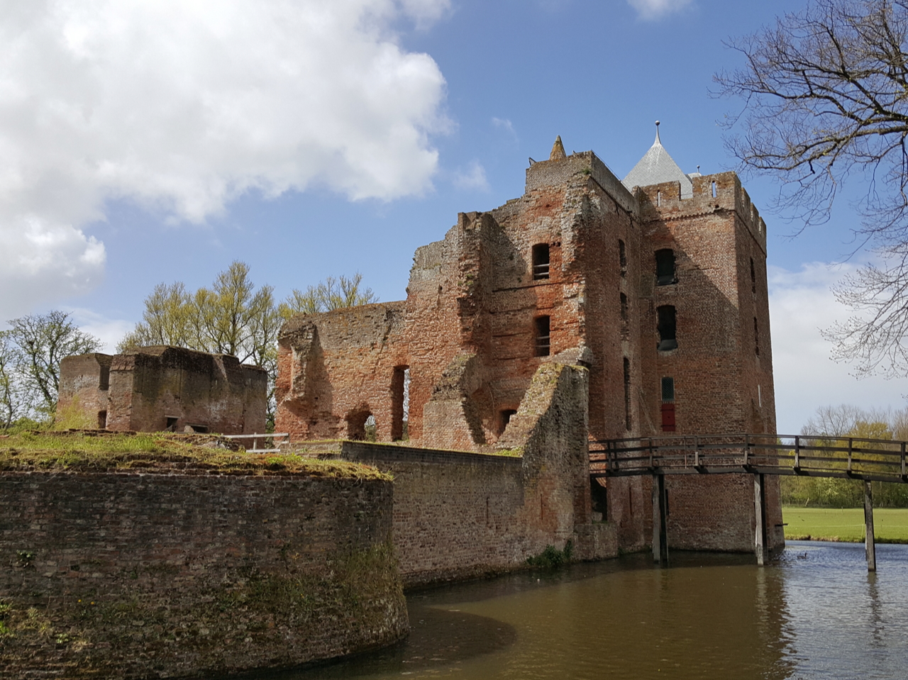 Ruïne van Brederode opent weer haar poort - Jutter | Hofgeest