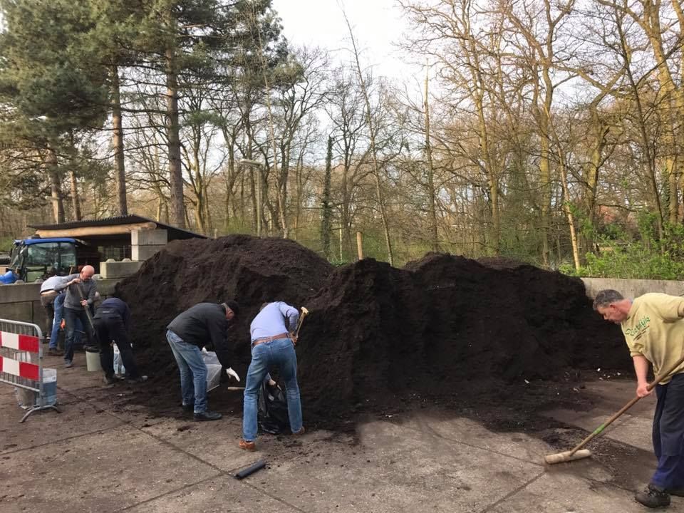 Gratis compost scheppen - Jutter | Hofgeest