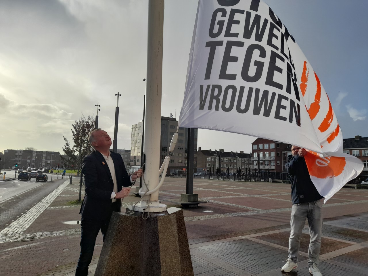 Ook Velsen maakt vuist: stop geweld tegen vrouwen - Jutter | Hofgeest