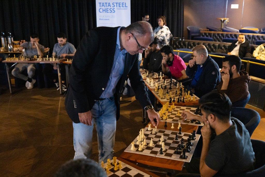 Tata Chess simultaan op de Silja Europa - Jutter | Hofgeest