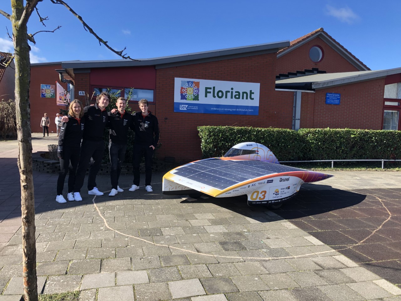 Basthian Galenkamp bezoekt De Floriant met Brunel Solar Team - Jutter ...
