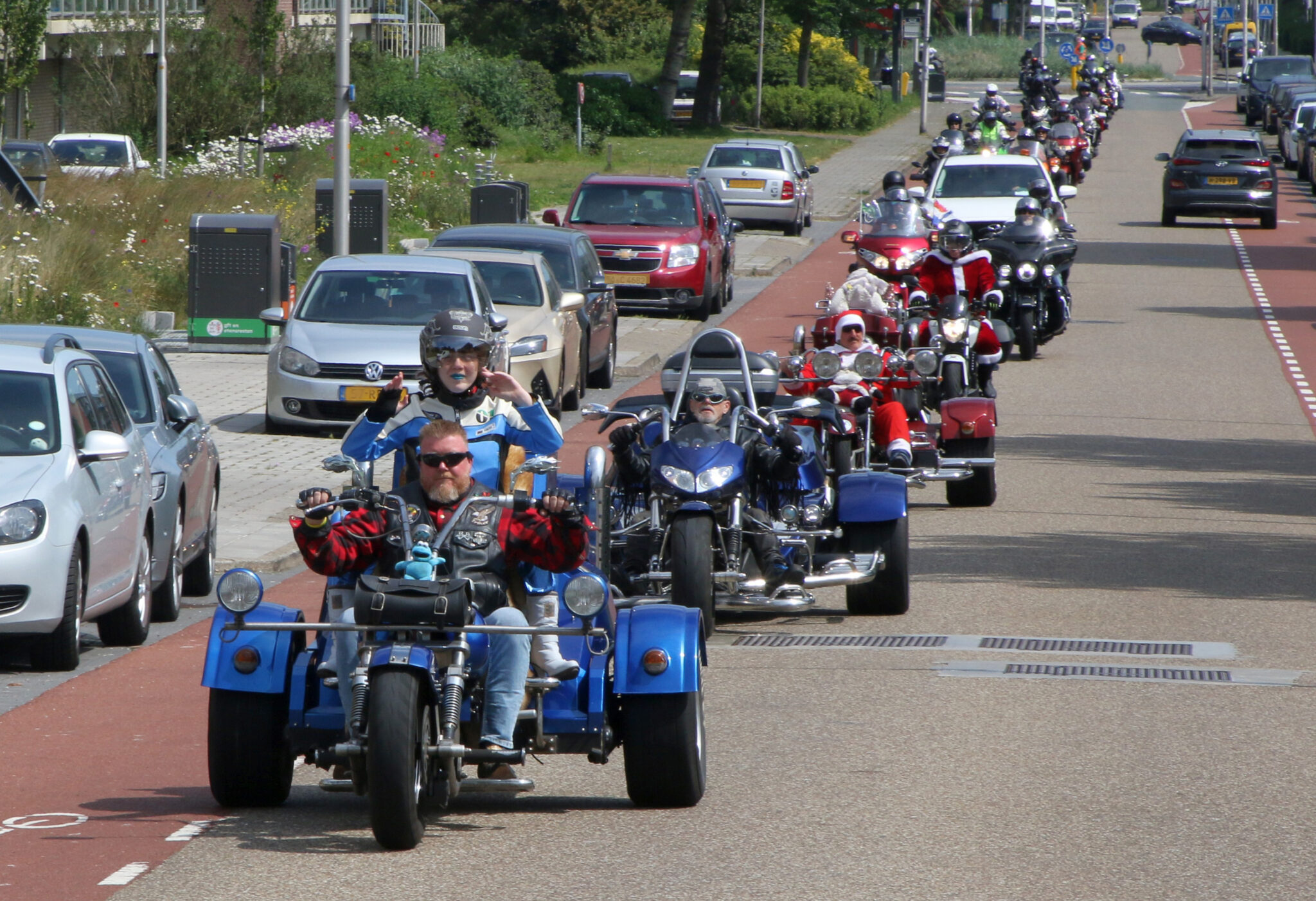 Puk met honderden motorrijders naar Malieveld als protest tegen pesten ...