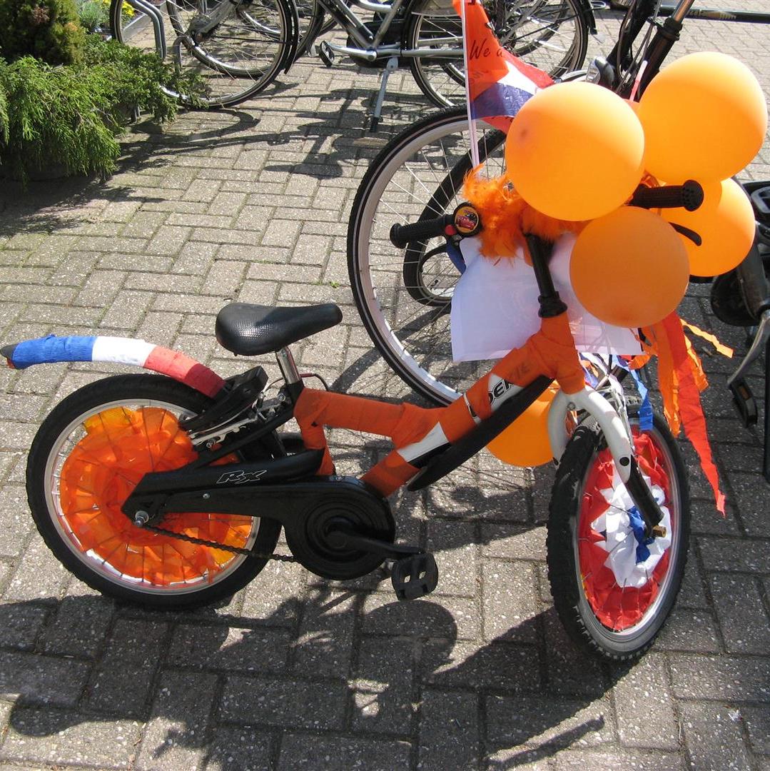 Koningsdag: heb jij de mooist versierde kinderfiets van Velserbroek ...