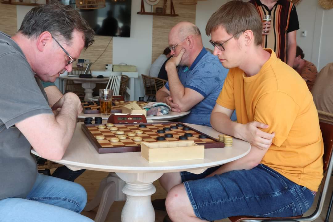 Familie Doornbosch op dreef bij kustdorpentoernooi - Jutter | Hofgeest