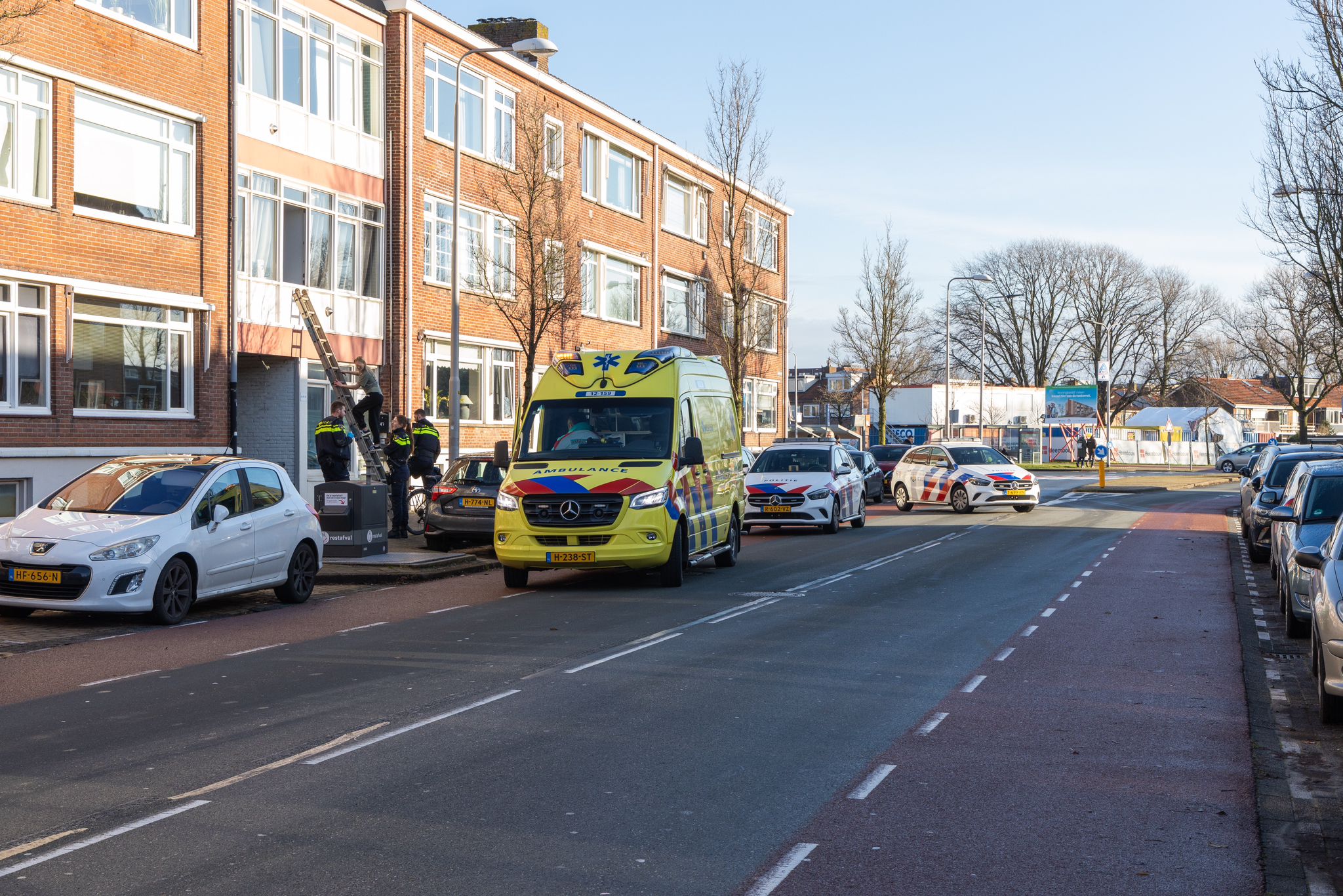 Valpartij uit raam woning IJmuiden - Jutter | Hofgeest