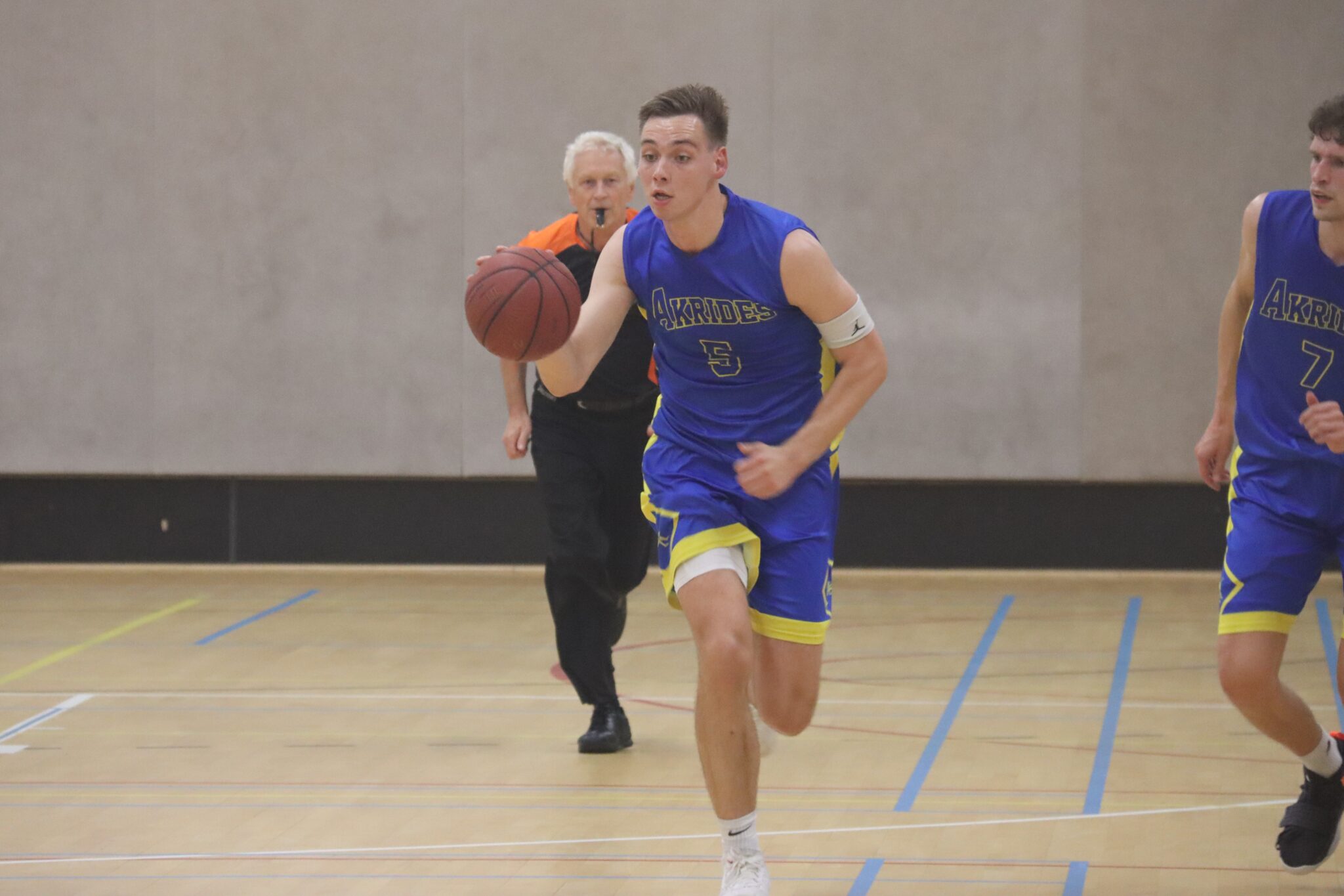 Akrides wint in Rotterdam - Jutter | Hofgeest